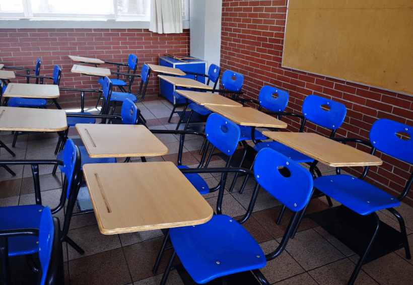 Muebles para escuelas, mesas, sillas escolares, pupitres y más.